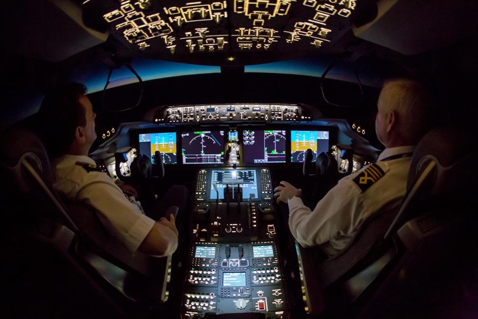 Jak wygląda praca pilota liniowego? Rzeczy, o których możesz nie wiedzieć | dlapilota.pl